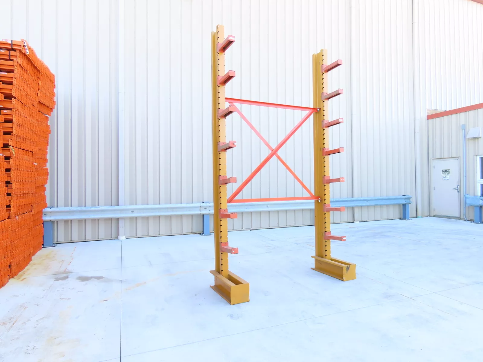 What Is Adjustable Pallet Racking - RackingWorld