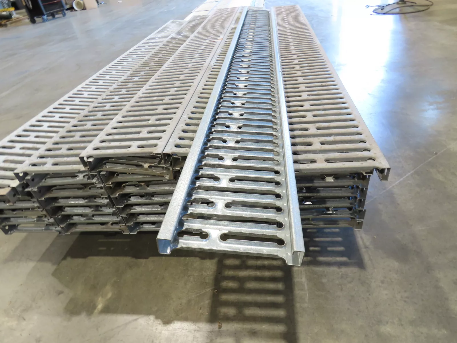 Are You Overlooking Damaged Warehouse Shelves? - RackingWorld