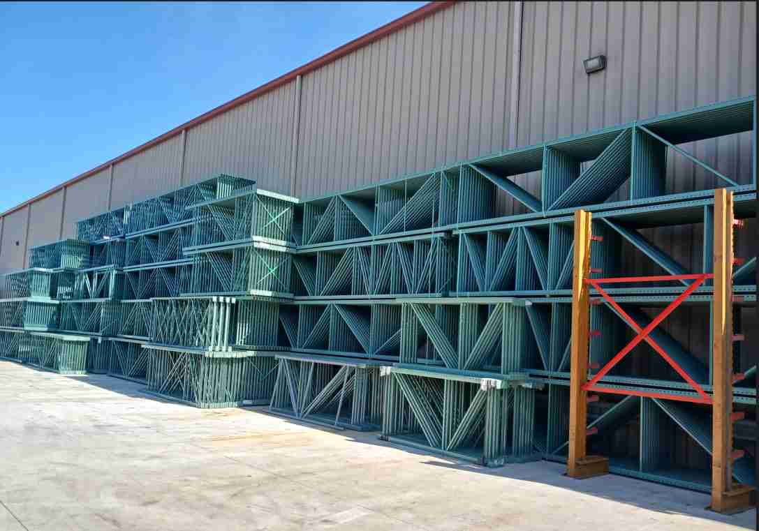 How Retail Distribution Centers Use Pallet Racks - RackingWorld