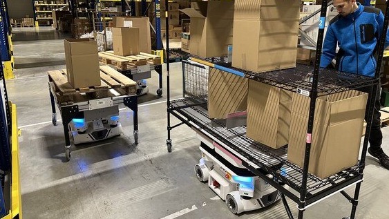 Locus Robotics Achieves Ce | Warehouse & 3PL Logistics News - Online ...