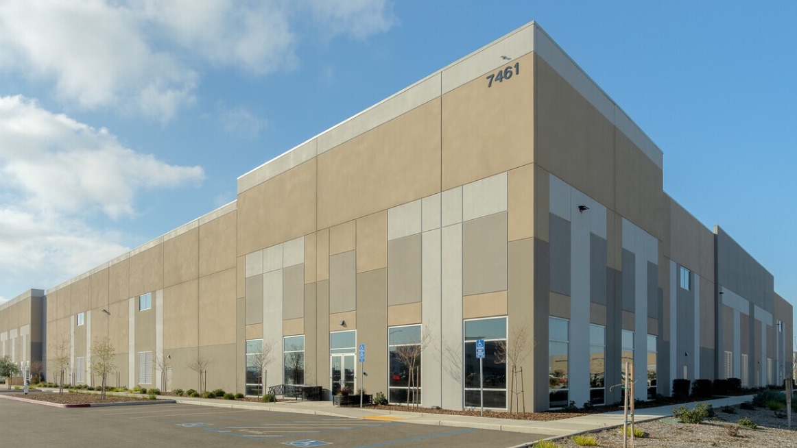 1 Click Logistics | 3PL & Fulfillment Warehouse in Sacramento, CA ...