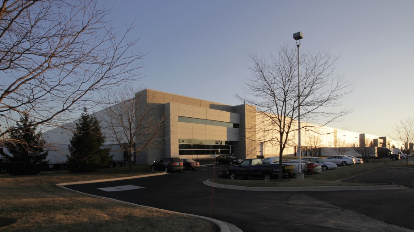 JBS Logistics | 3PL & Fulfillment Warehouse in Naperville, IL - Racklify
