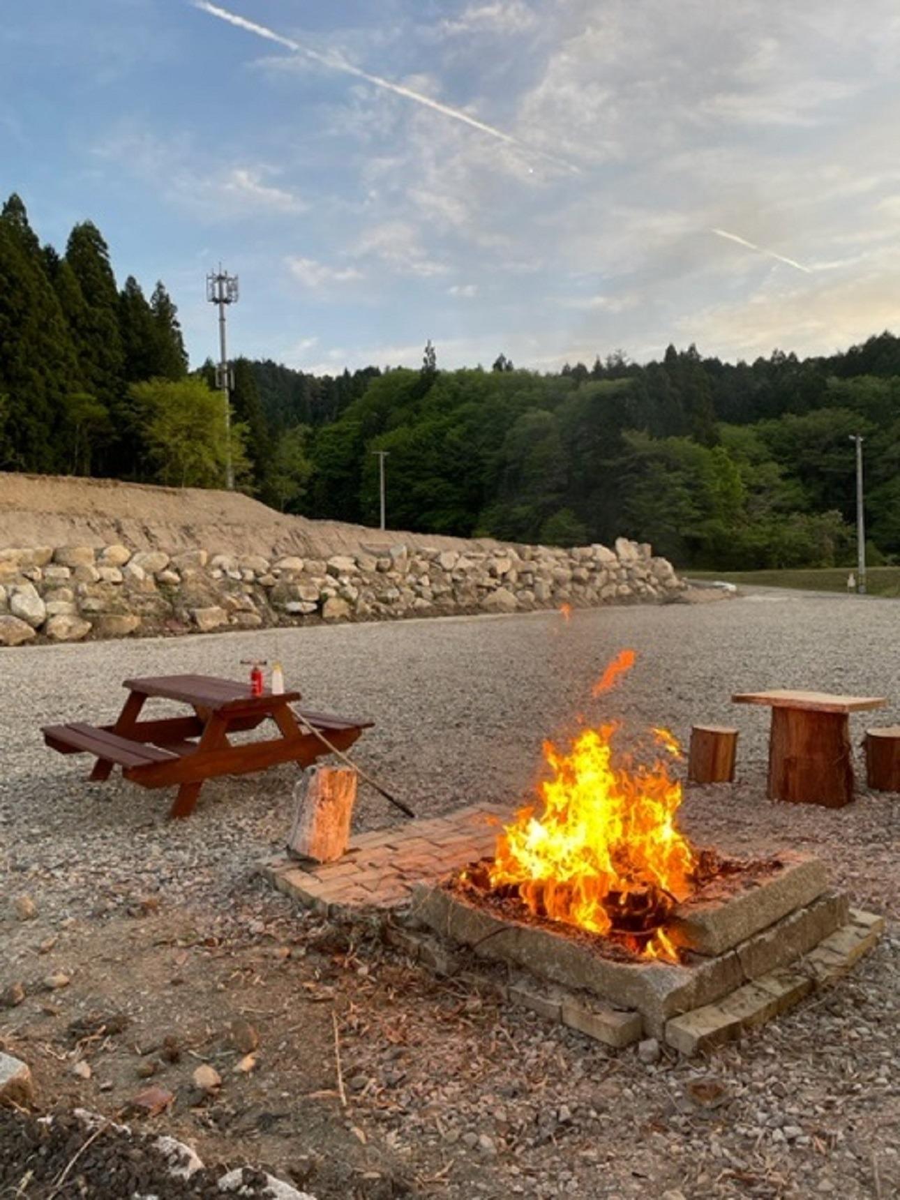 Rustic Field 郷山広場キャンプフィールド｜楽天トラベルキャンプ