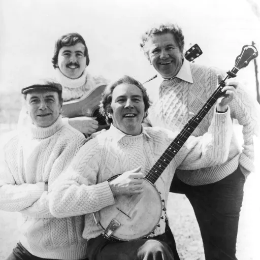Curoo Curoo - The Clancy Brothers - Recifra