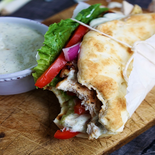 EASY CHICKEN GYROS & TZATZIKI SAUCE EASY CHICKEN GYROS & TZATZIKI SAUCE