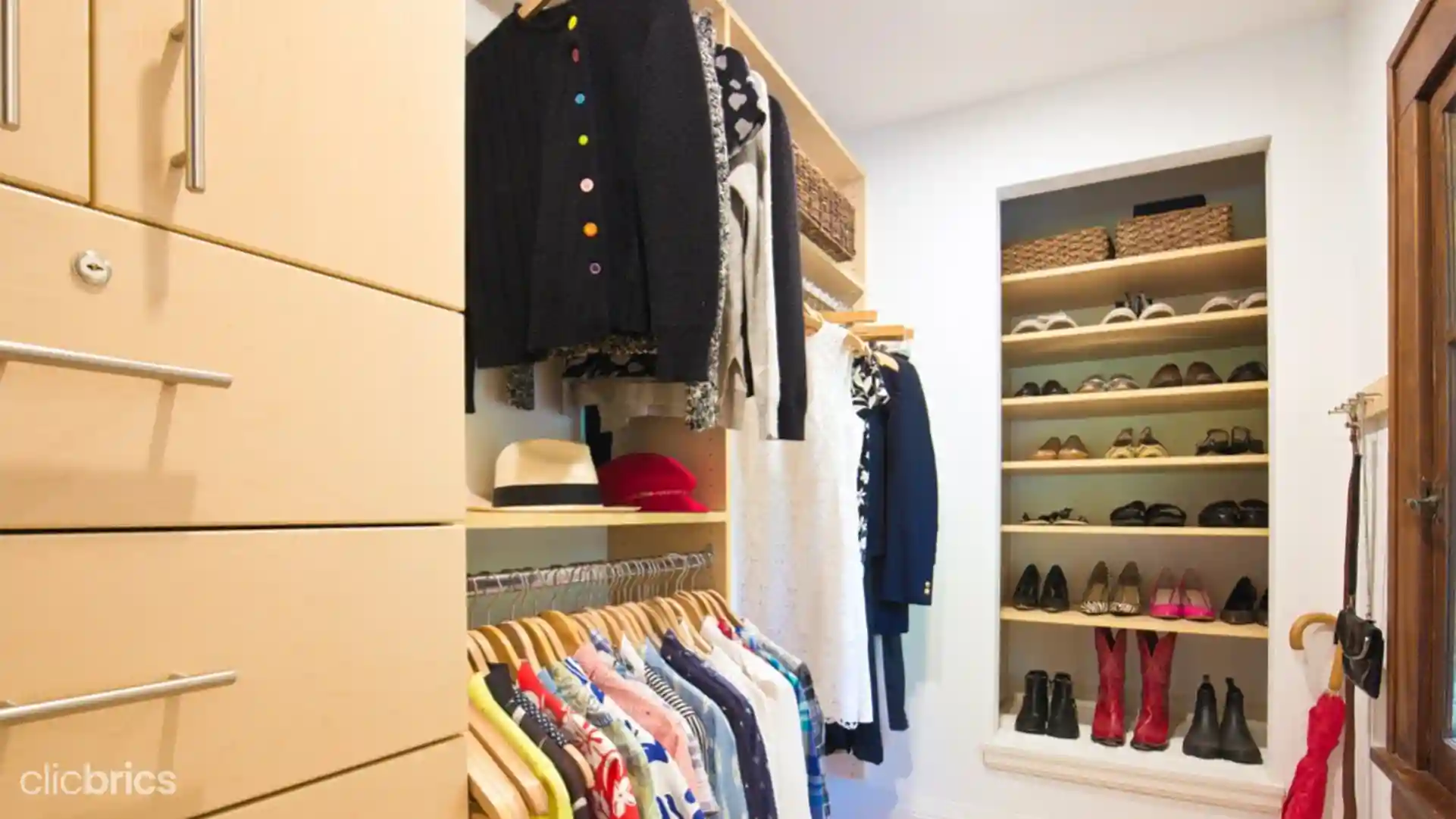 7 Appealing Walk-In Closet Design Ideas To Add Grandeur To Your Wardrobe