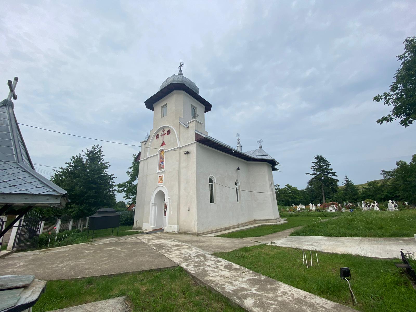 Parohia „Nașterea Maicii Domnului” Dârloaia