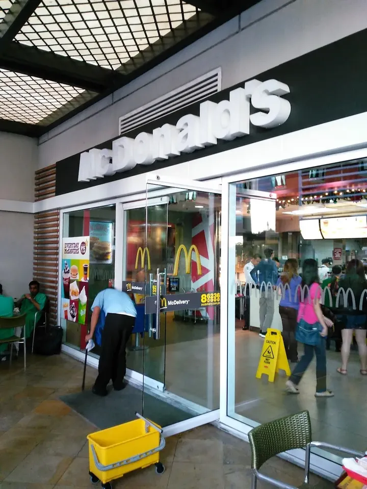 McDonald's Robinson's Galleria at Metro Manila, Quezon City