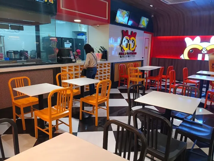 G&G Taiwan Famous Fried Chicken - Food District BGC at Metro Manila, Taguig
