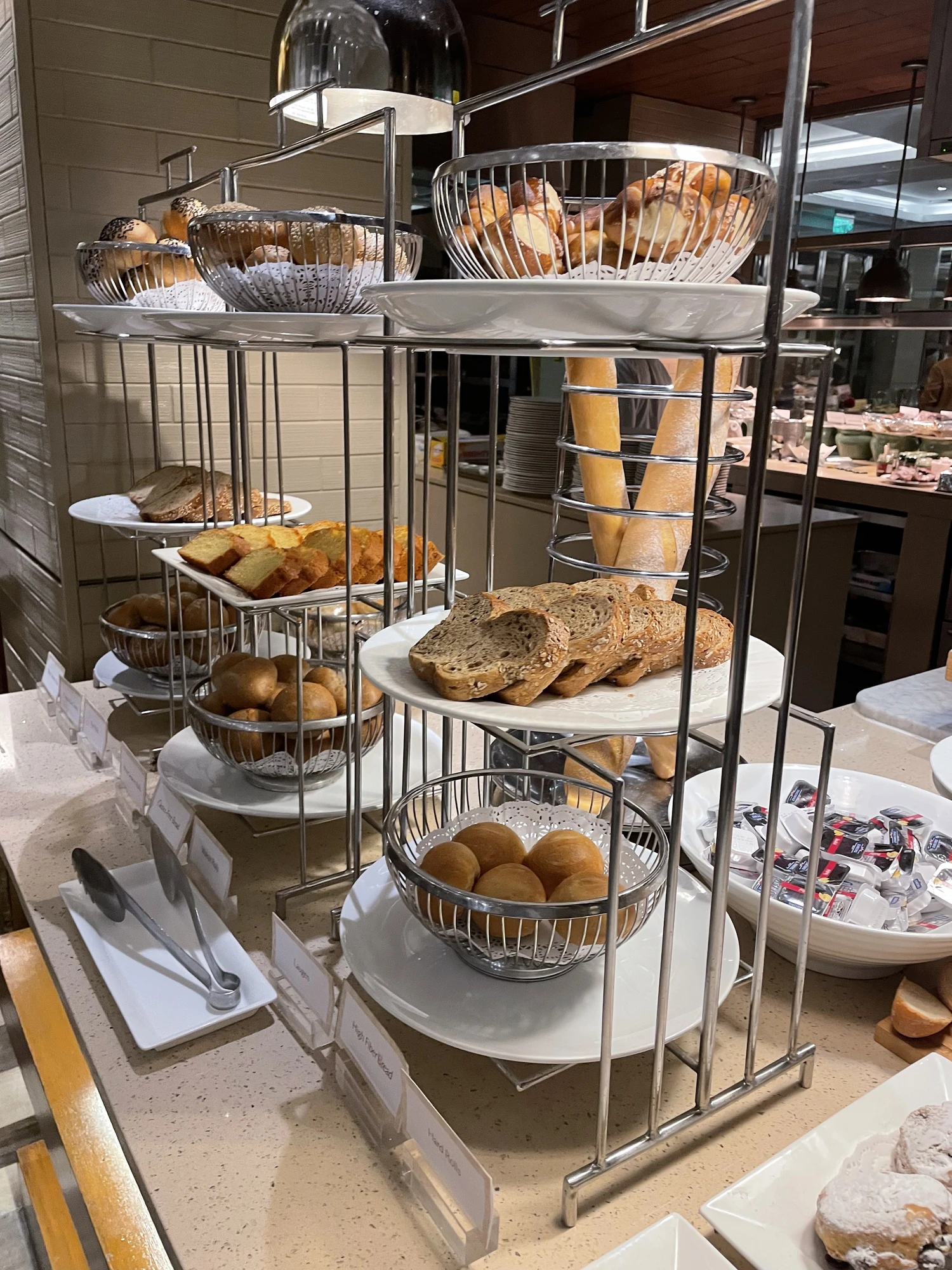 Cafe Ilang-Ilang at Metro Manila, Manila