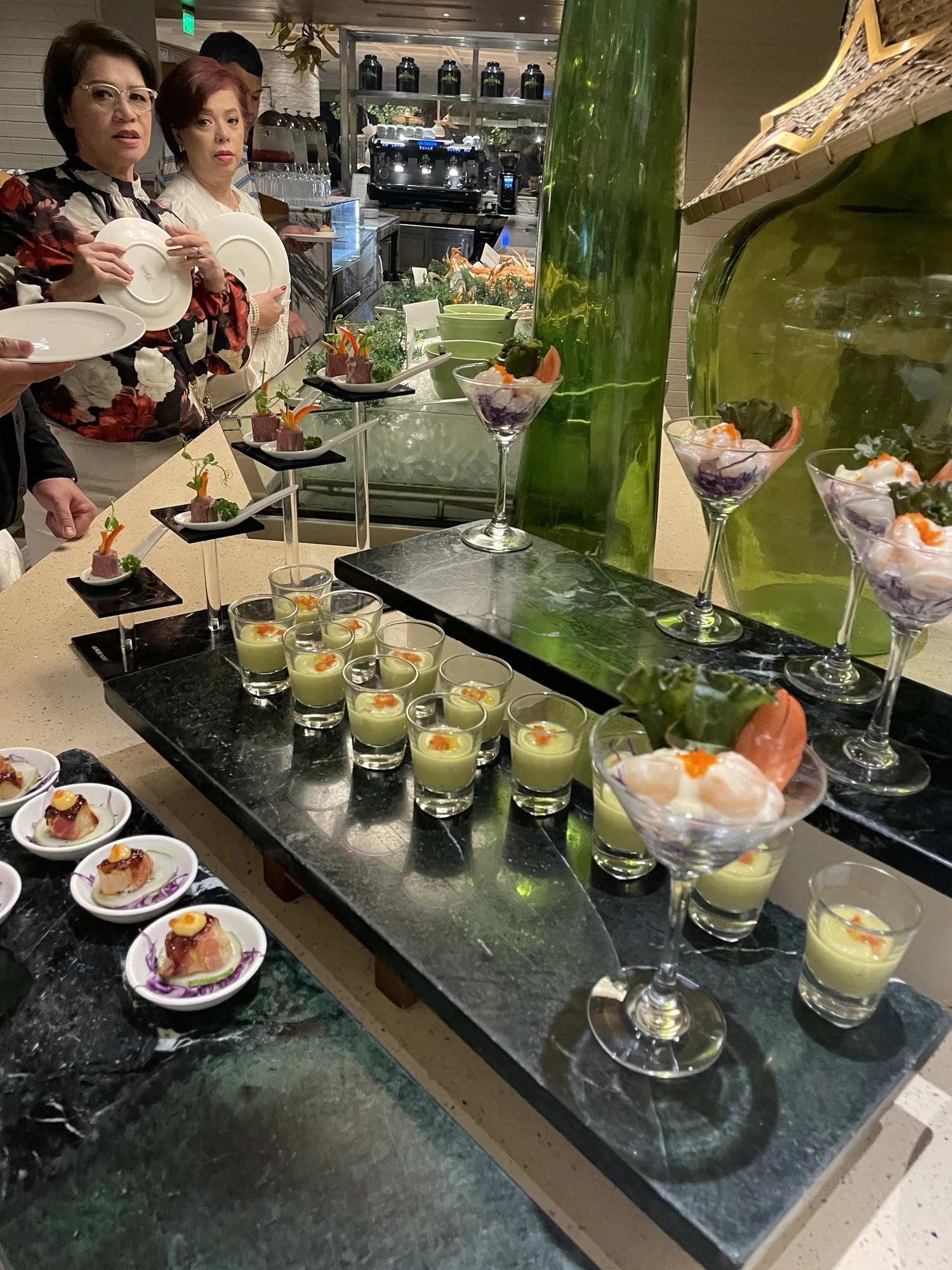 Cafe Ilang-Ilang at Metro Manila, Manila