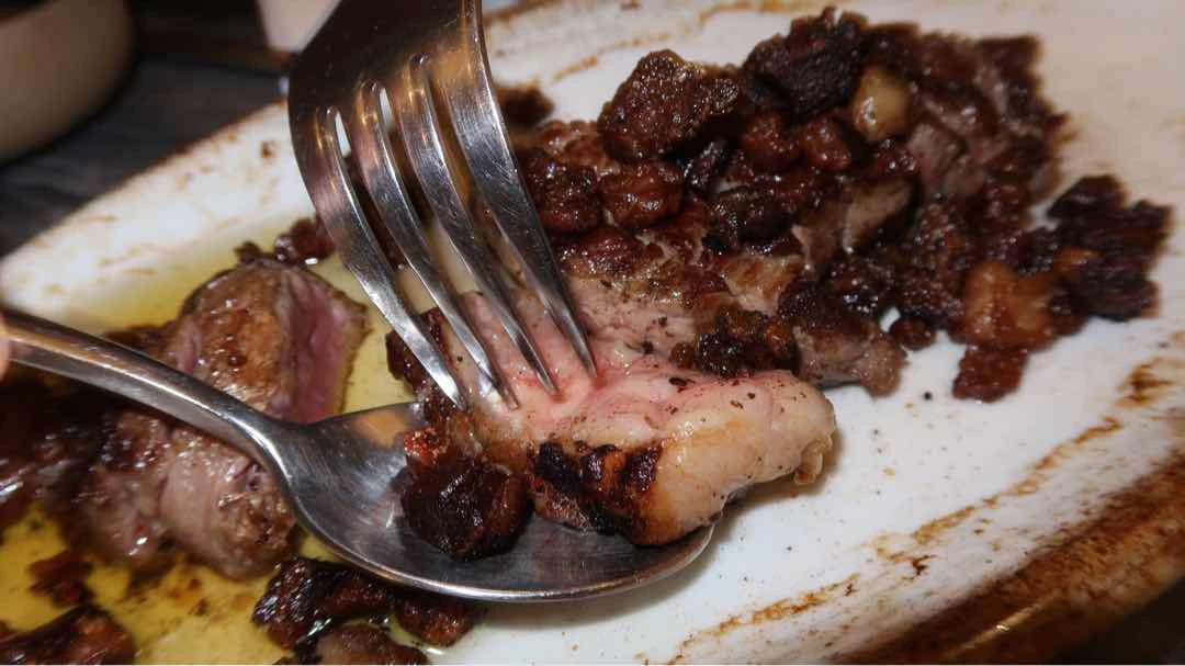 Hai Chix & Steaks BGC at Metro Manila, Taguig