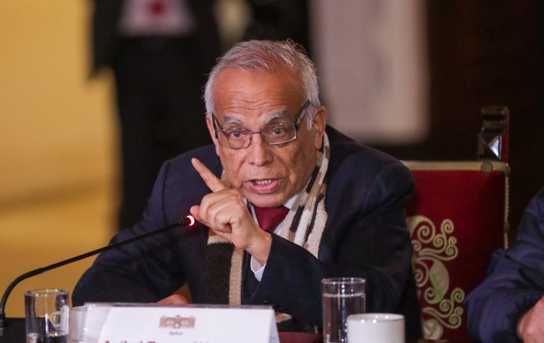 Aníbal Torres: le gritan "corrupto" al premier en su local de votación ...