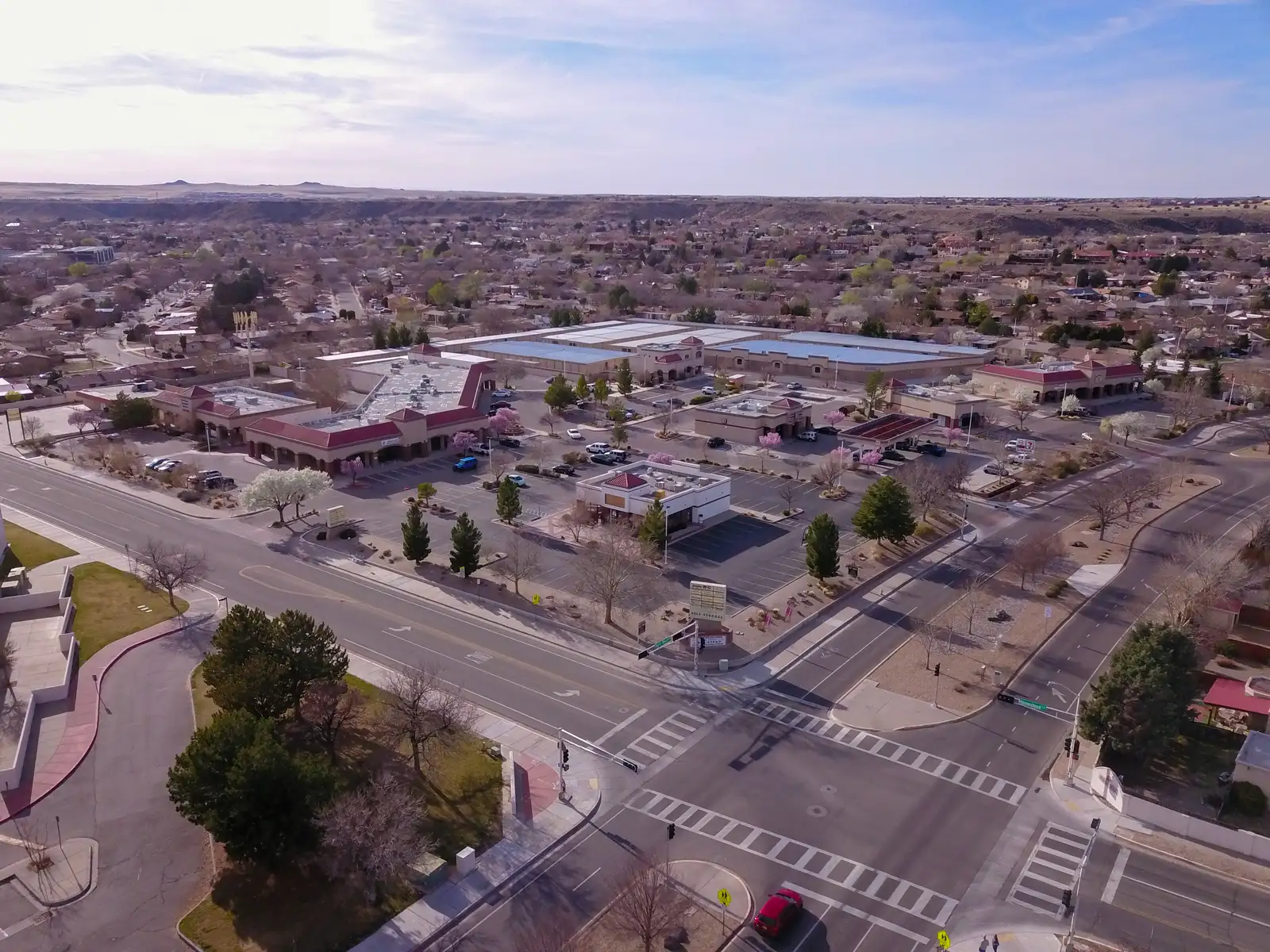 Stand-Alone Restaurant Building in Taylor Ranch