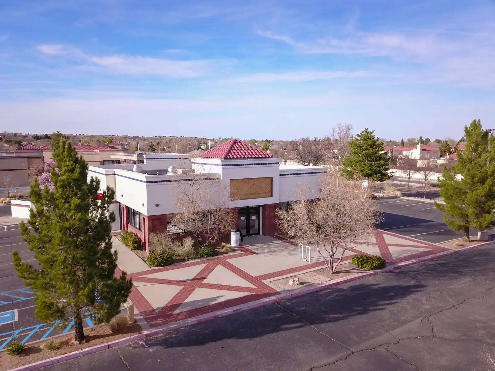 Stand-Alone Restaurant Building in Taylor Ranch
