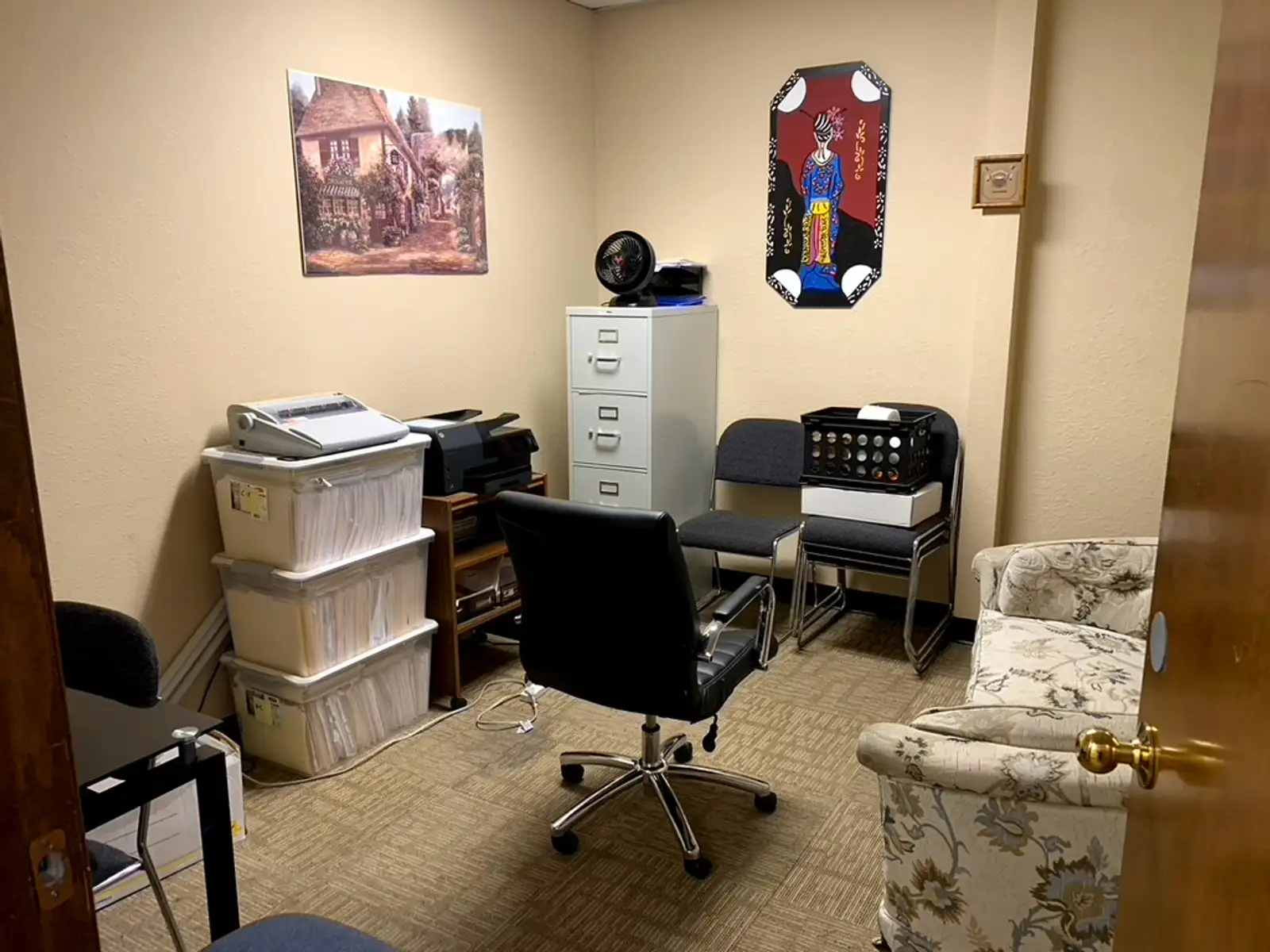 Sublease Office Space Available in Established Business Complex