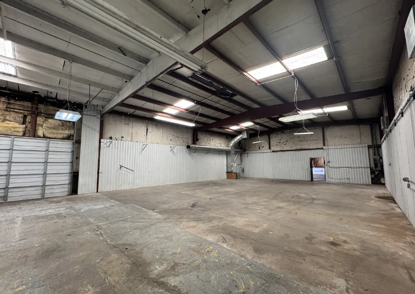 Freestanding Office/Warehouse with Yard