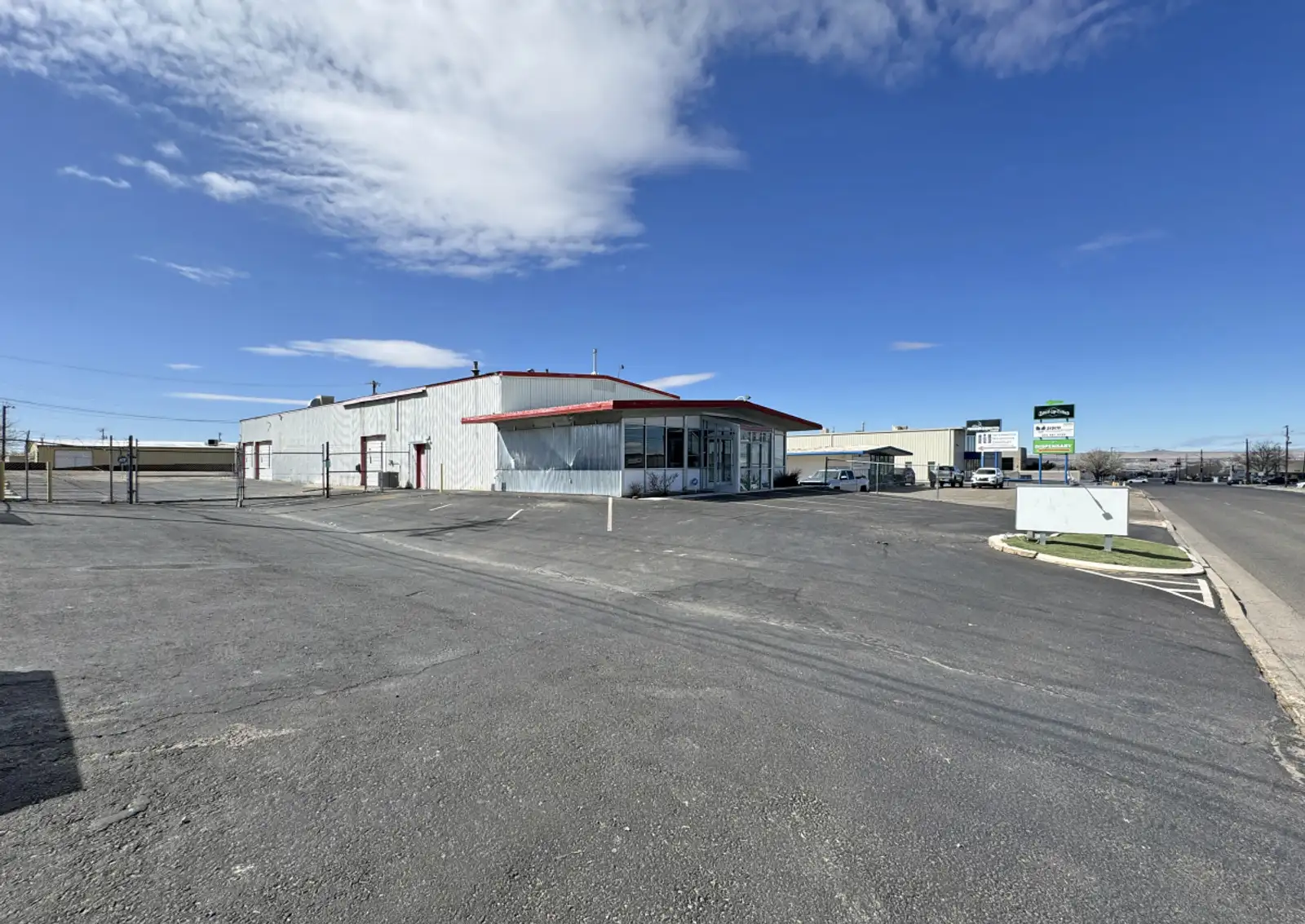 Freestanding Office/Warehouse with Yard