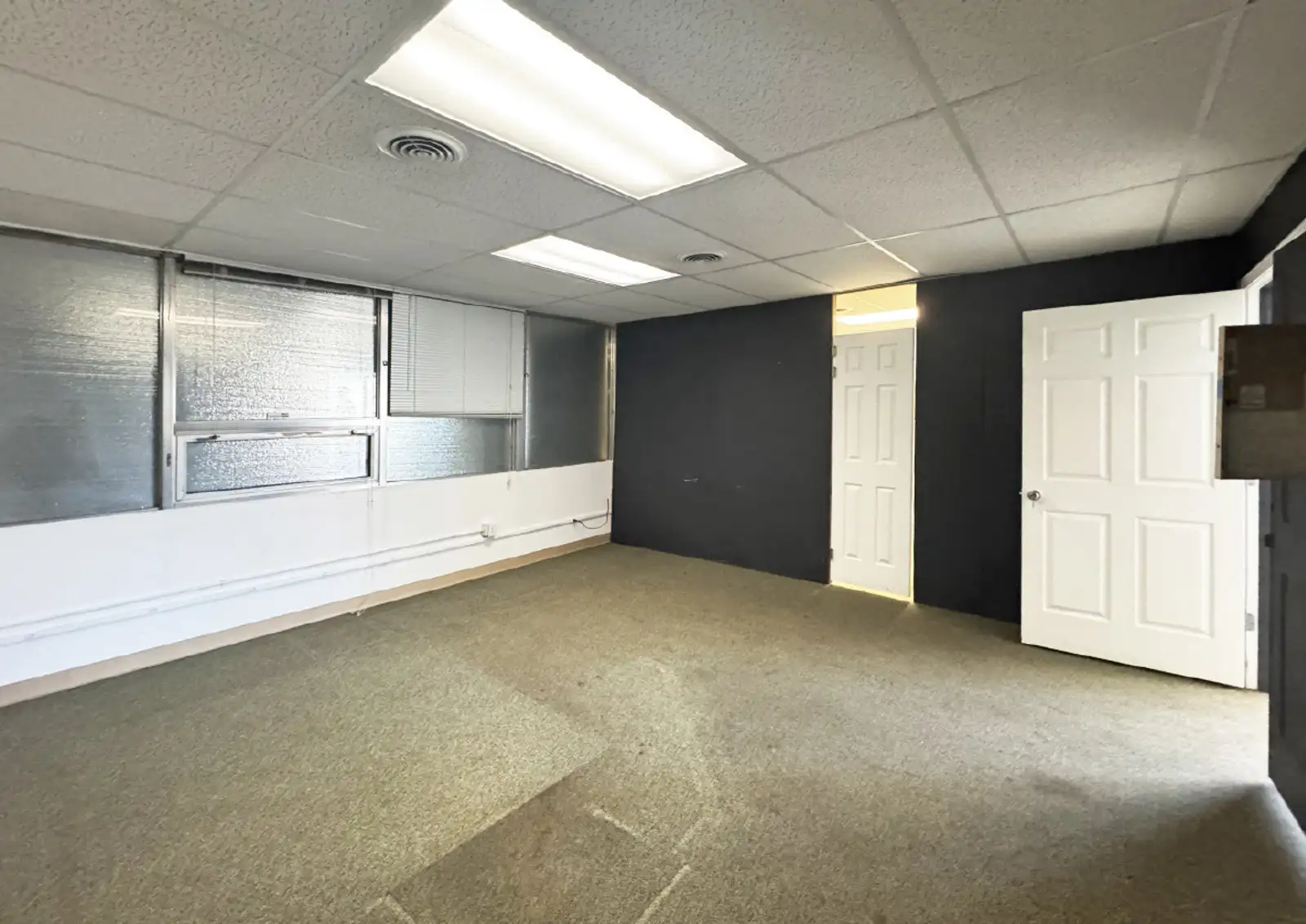 Freestanding Office/Warehouse with Yard