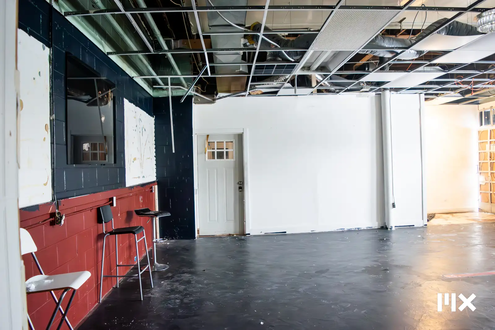 FREE STANDING RETAIL