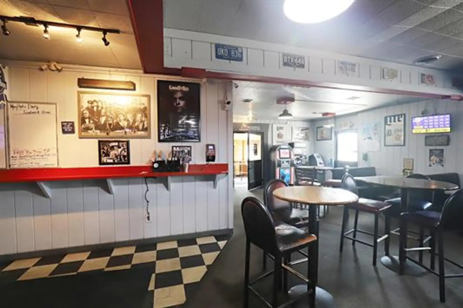 Mug Shotz Bar and Grill