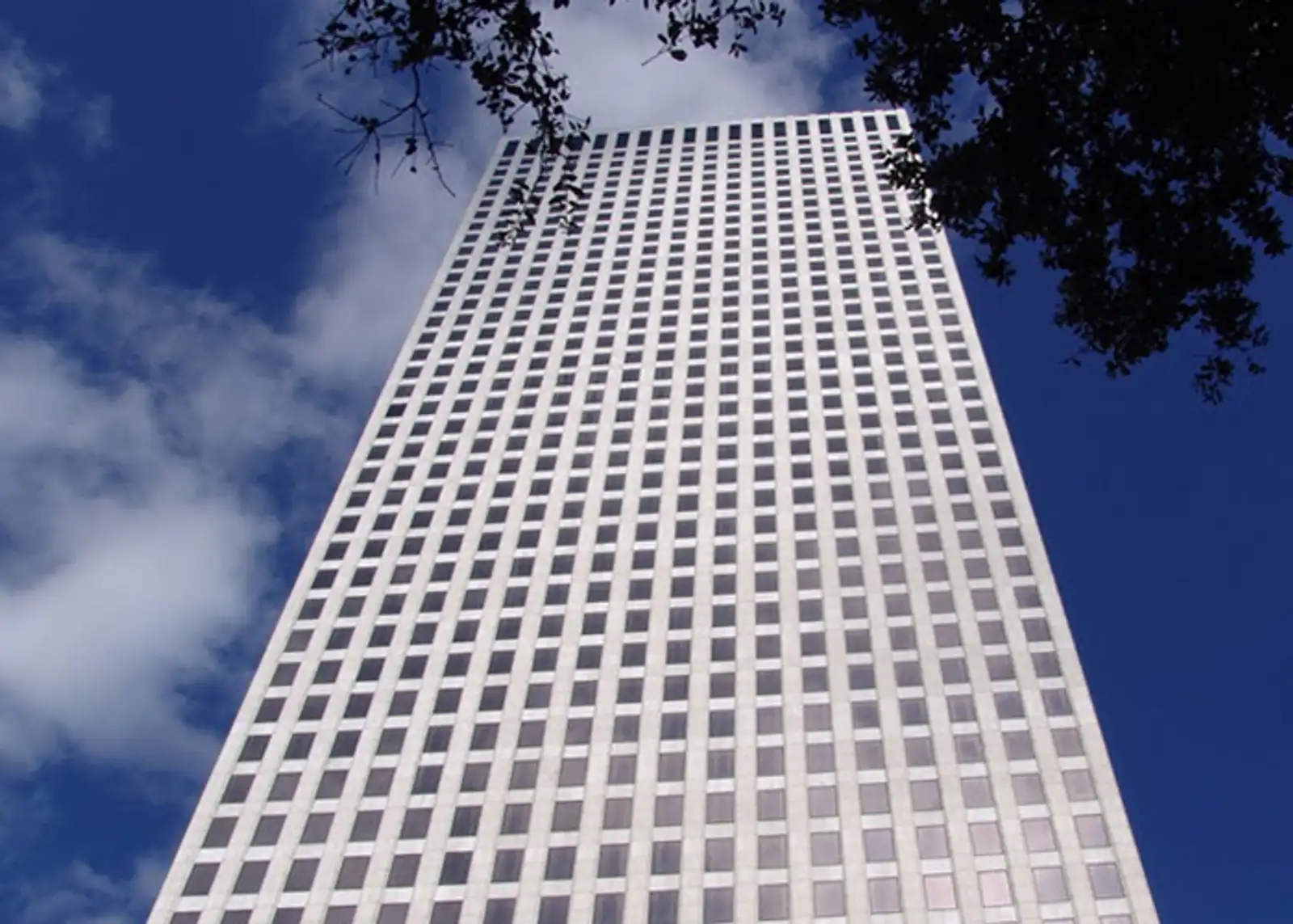 Hancock Whitney Center (One Shell Square)