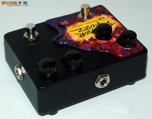 NoiseFX - Nine Volt Nirvana Dinosaur Fuzz