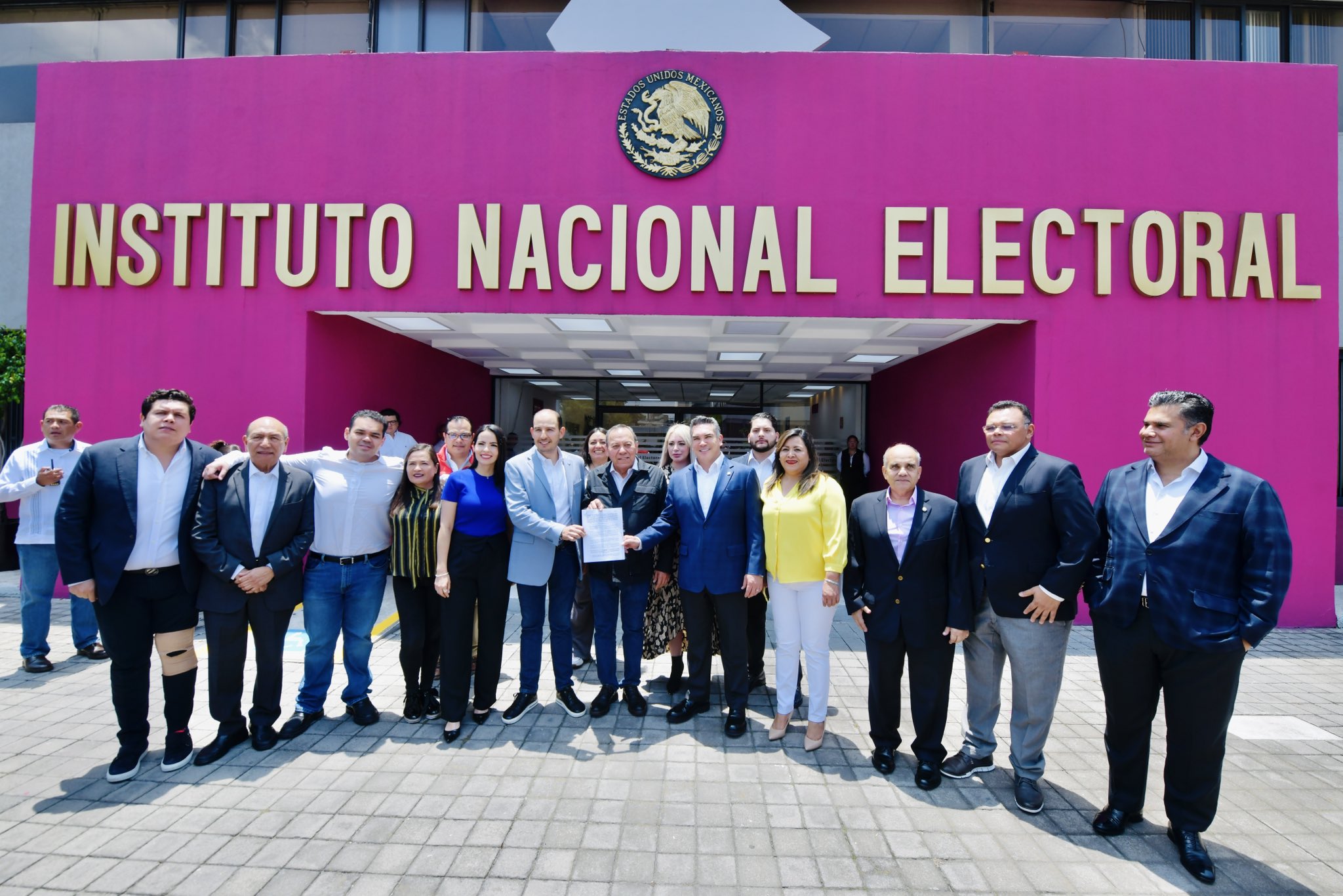 Formalizan Pan Pri Y Prd Ante El Ine El Registro Del Frente Amplio Por