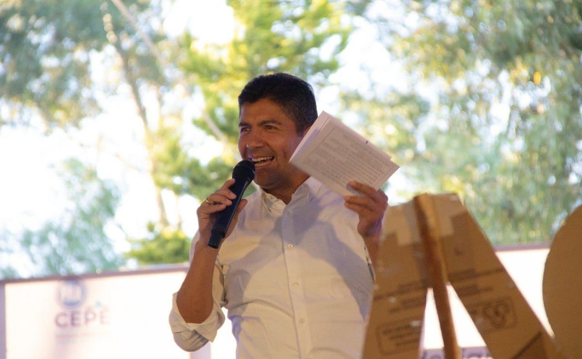 Acción Nacional entrega a Eduardo Rivera la constancia como virtual ...