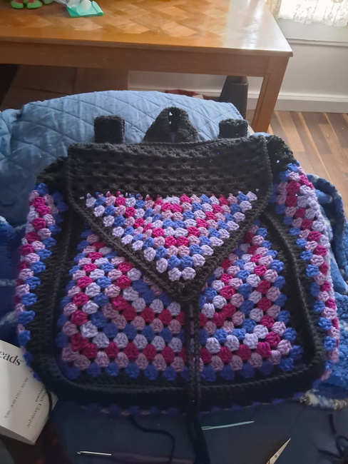 Large Granny Backpack: Crochet pattern | Ribblr