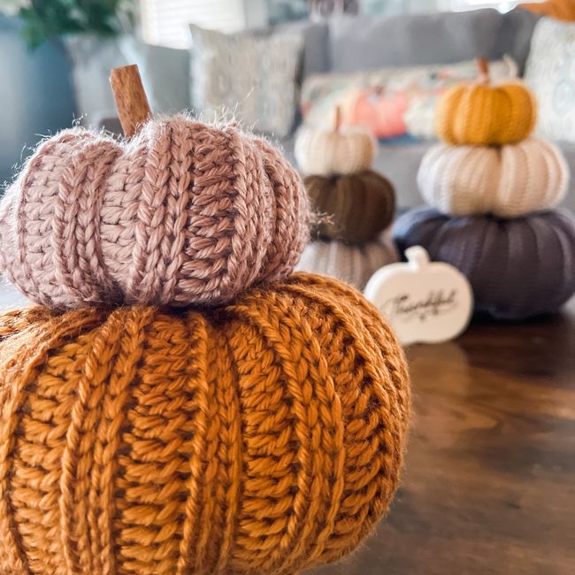 Country Harvest Ribbed Pumpkins: Crochet pattern | Ribblr