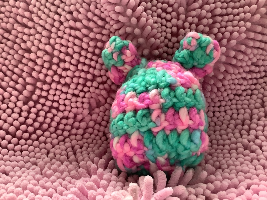 FREE Cute Frog Ball: Crochet pattern | Ribblr