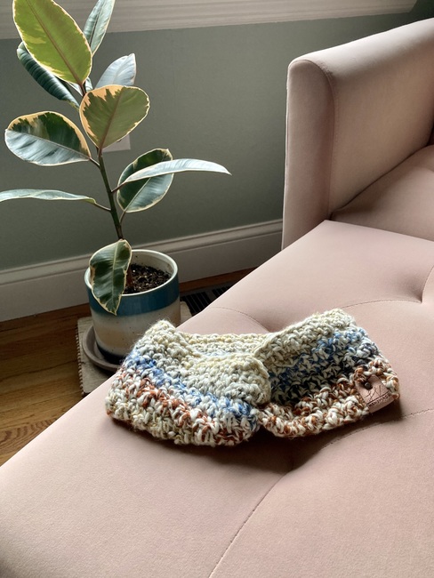 Twisted Griddle Headband: Crochet pattern | Ribblr