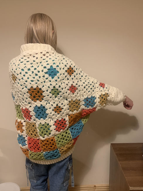 Starry Granny Square Shrug: Crochet pattern | Ribblr