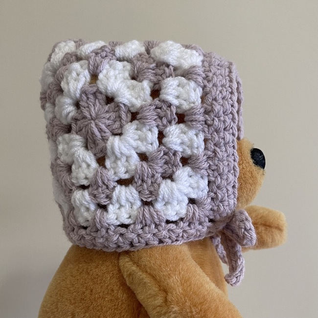 Granny Square Bonnet: Crochet pattern | Ribblr