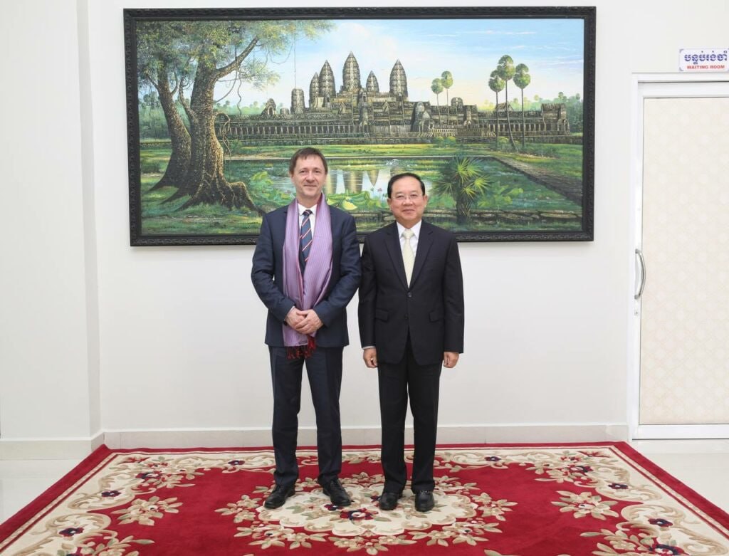 ទំព័រដើម | អគ្គនាយកដ្ឋានវិទ្យុជាតិ