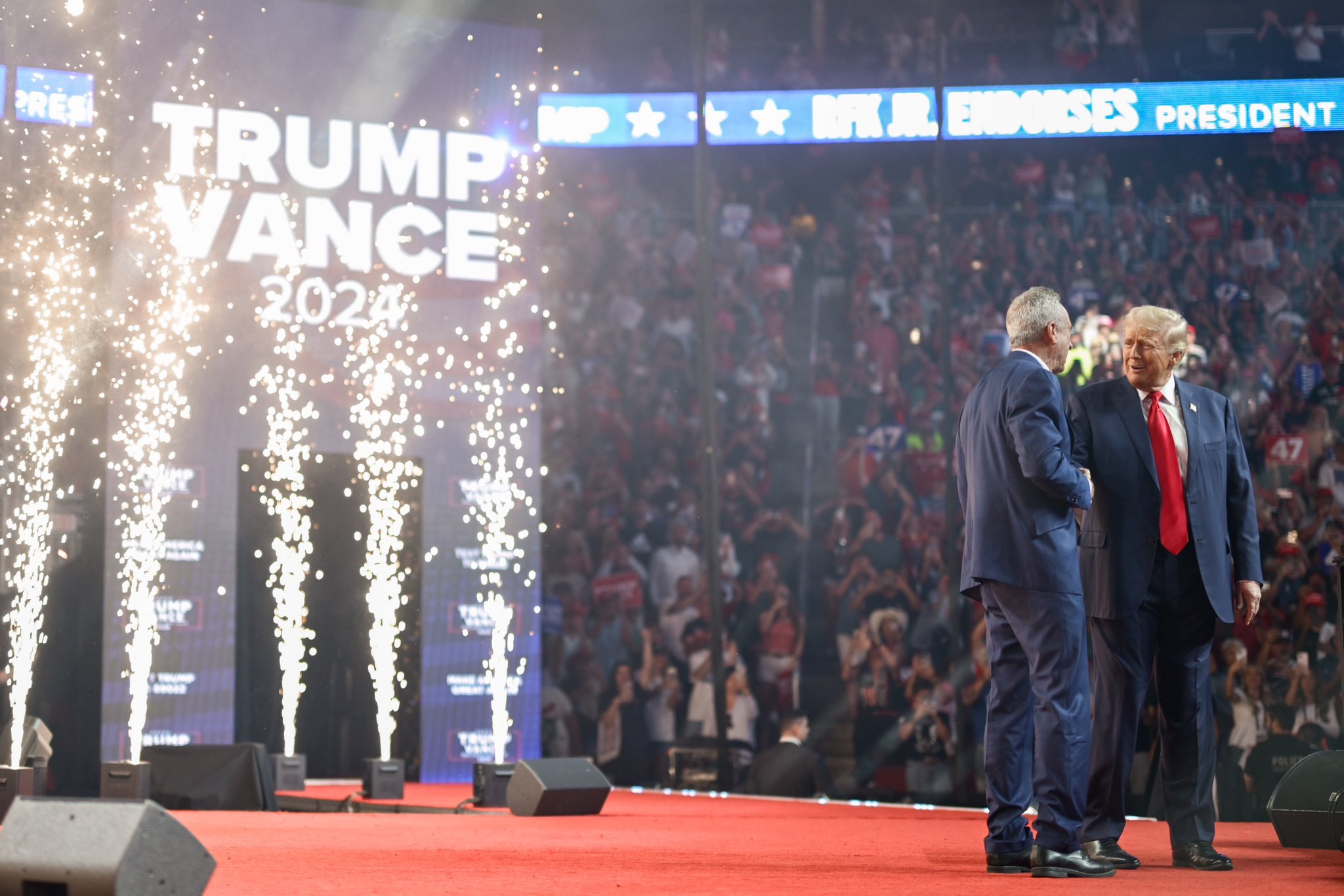 MxM News: RFK Jr. rallies with Trump after endorsing former president ...