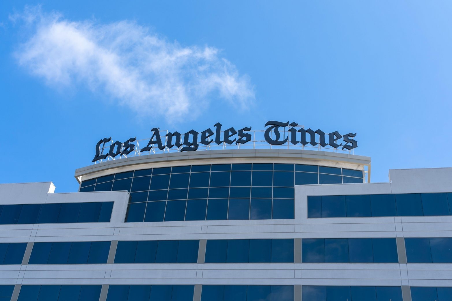 MxM News: LA Times editor quits over paper’s refusal to endorse Kamala