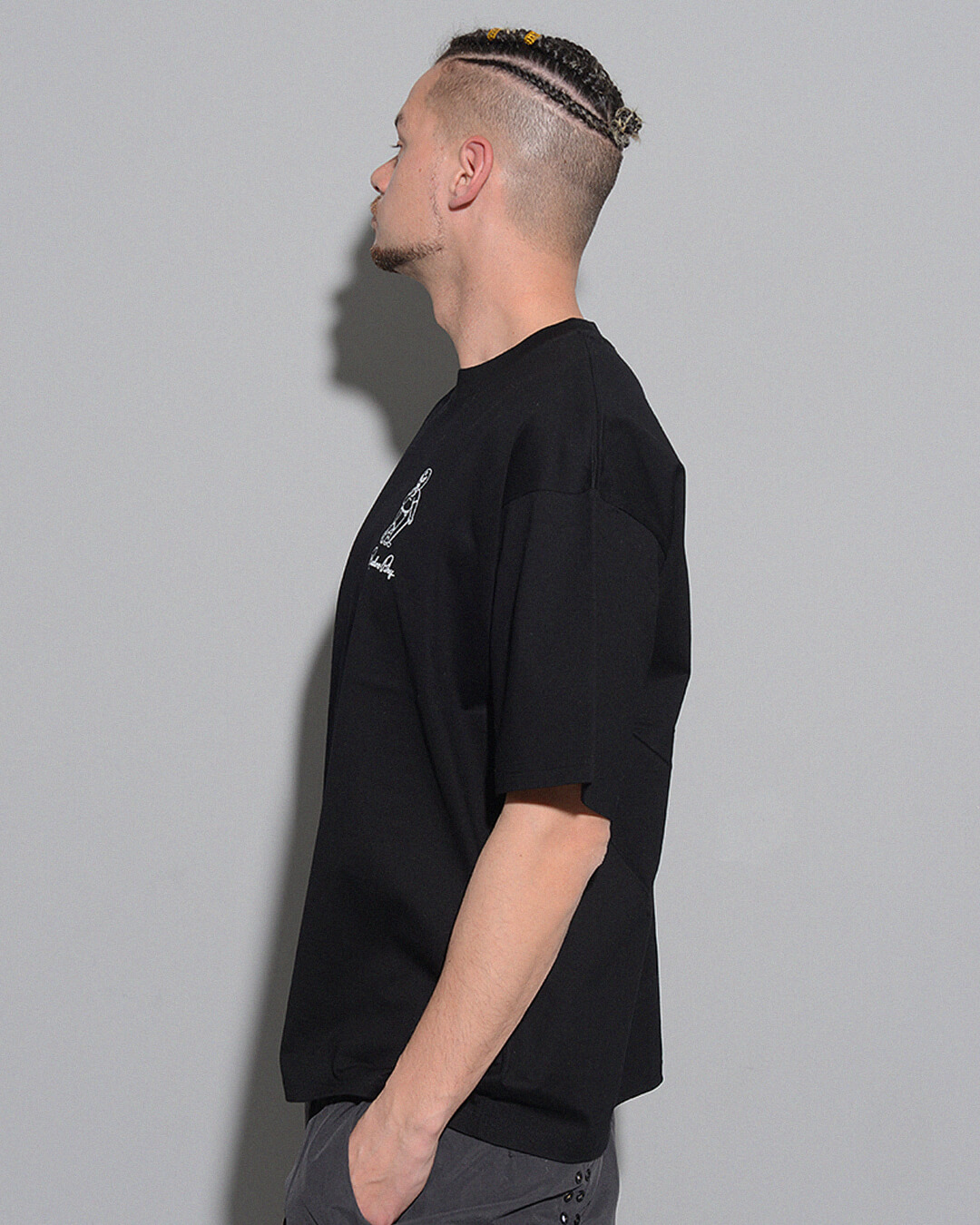 Russeluno Online Store / CREW NECK TEE(Stuck man)