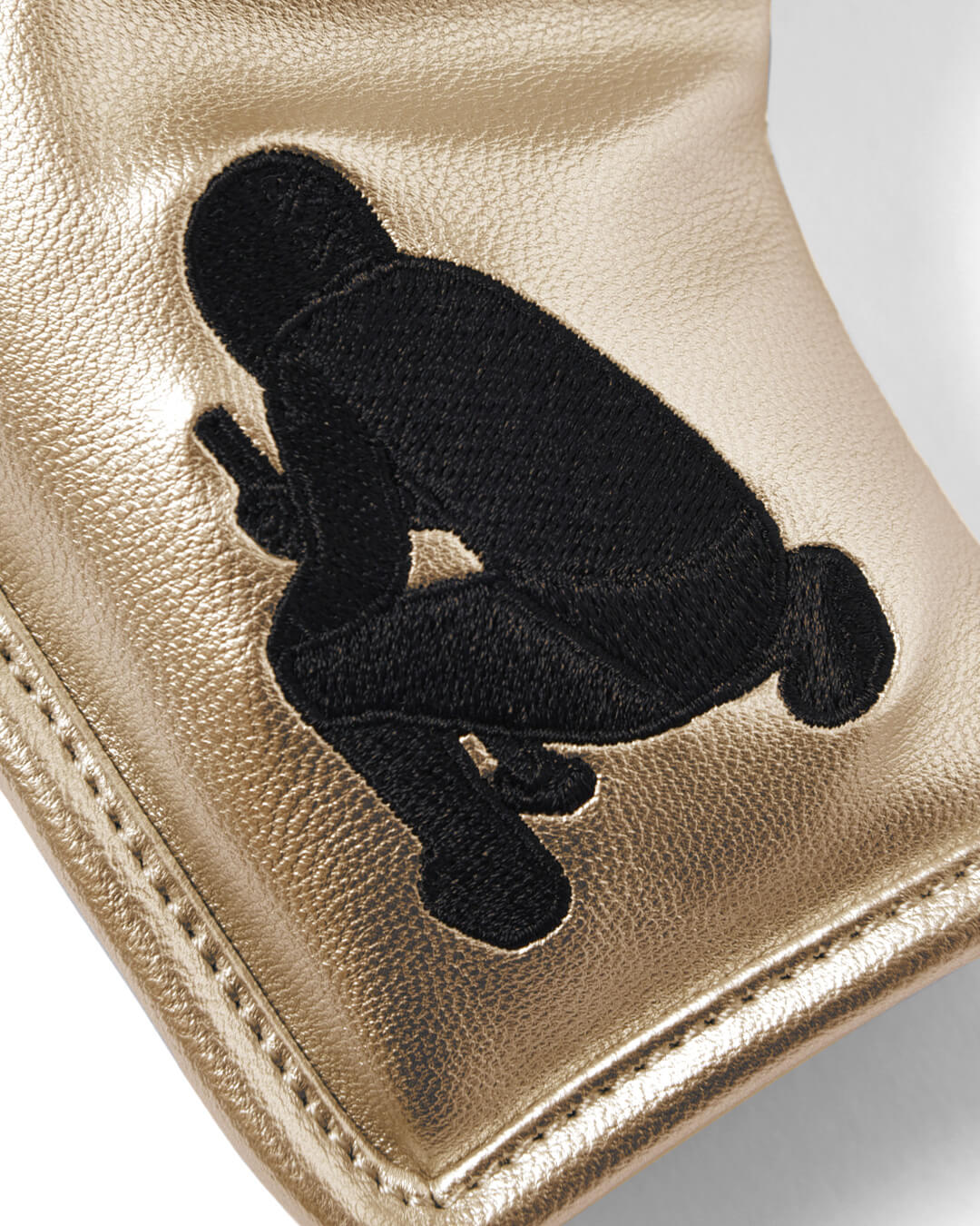 Russeluno Online Store / LUCHA PUTTER COVER PIN