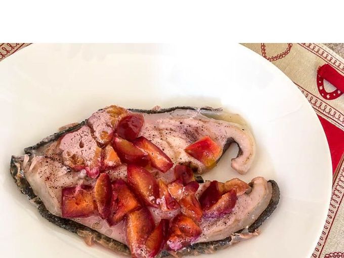 Bistecca di pesce gatto al cartoccio al forno con zenzero, sommacco e ...