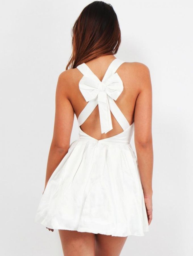 How to decorate a dress: 10 easy and stylish ways