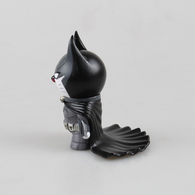 Figura Doraemon Batman - Sigue al Conejo Blanco