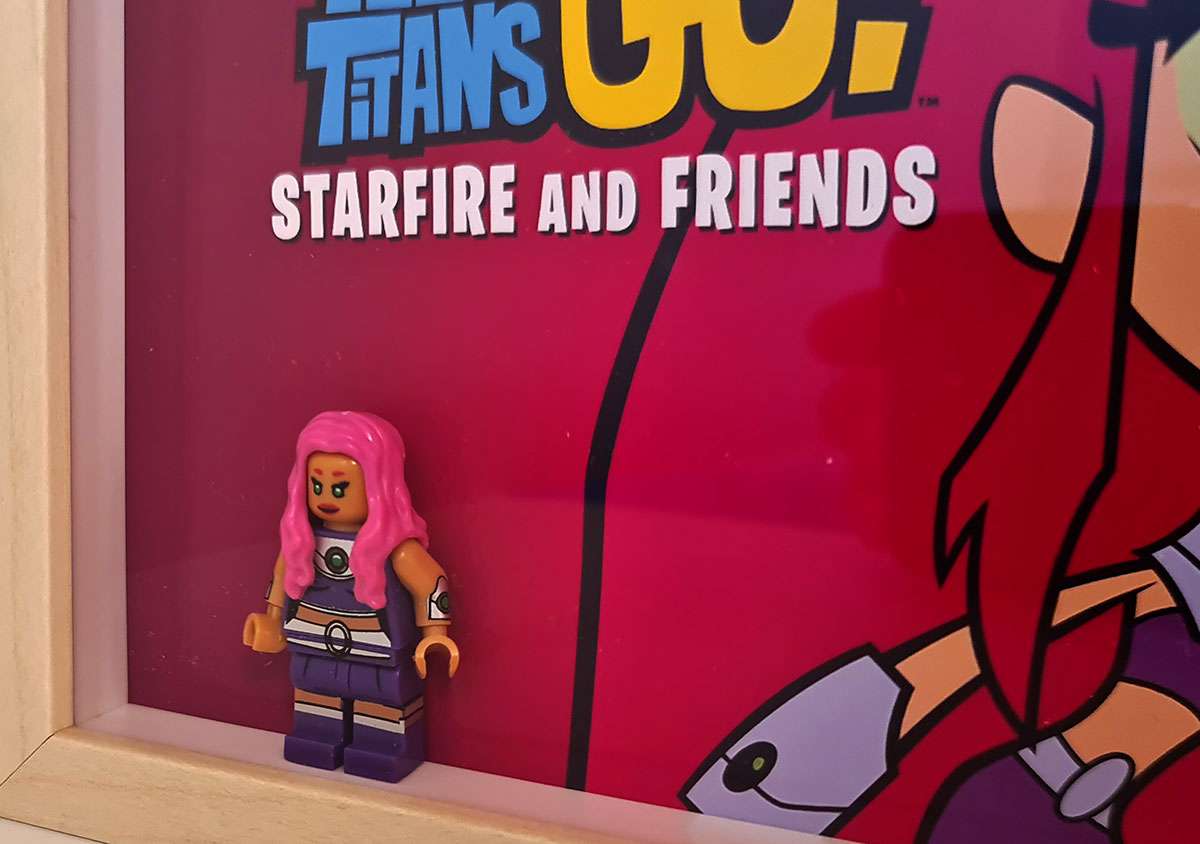 Cuadro minifigura Starfire (Teen Titans) - Sigue al Conejo Blanco
