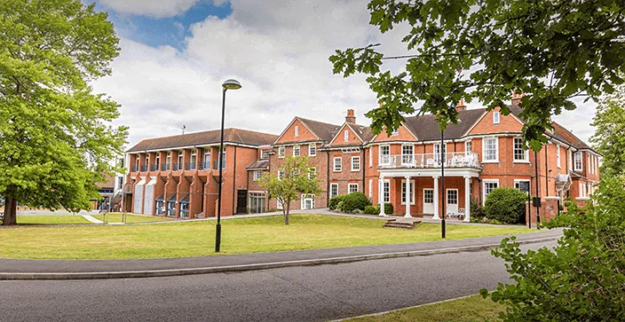 The Best Sixth Form Schools In Surrey, Guildford