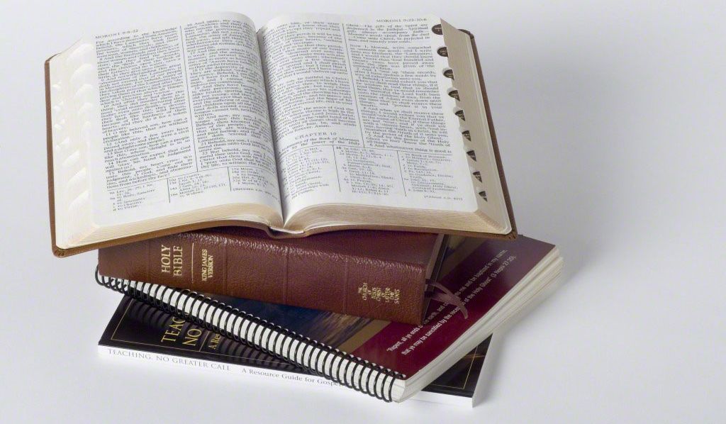 ¿Fue utilizado el Libro de Mormón como el primer manual admi