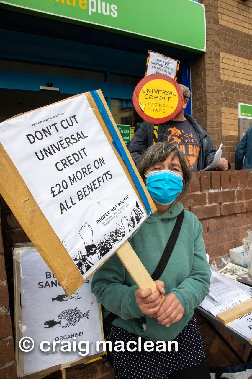 Protesters turn out against Universal Credit cut - TFN