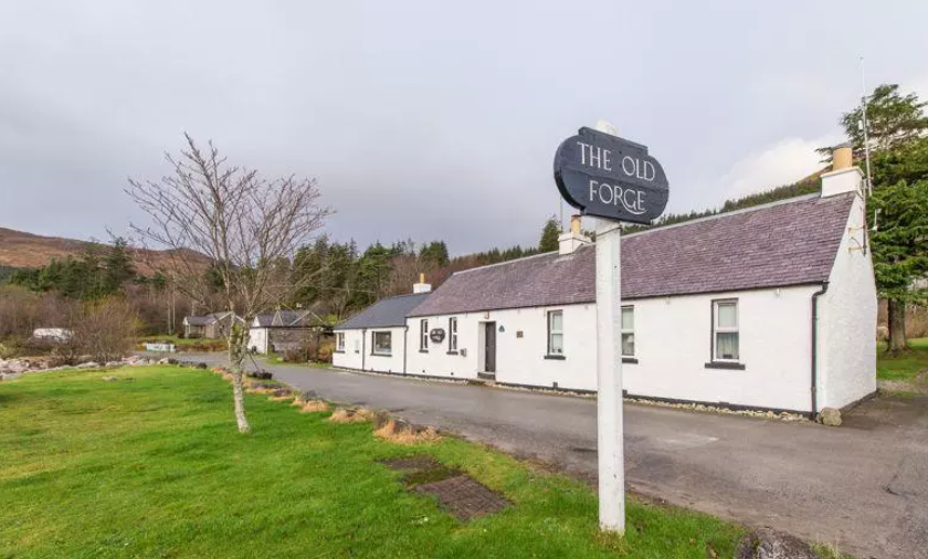 Community buys UK's most remote pub - TFN