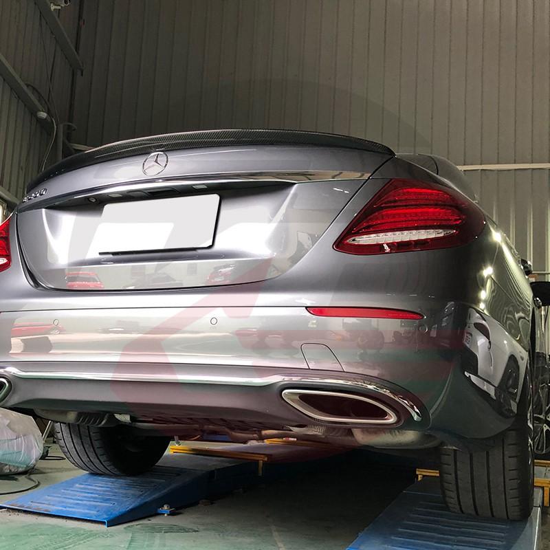KP擎利國際 BENZ W213 E-Class E200 E350 E63 抽真空 碳纖維AMG款尾翼(外銷熱賣商品) | 擎利國際有限公司 for ShopStore