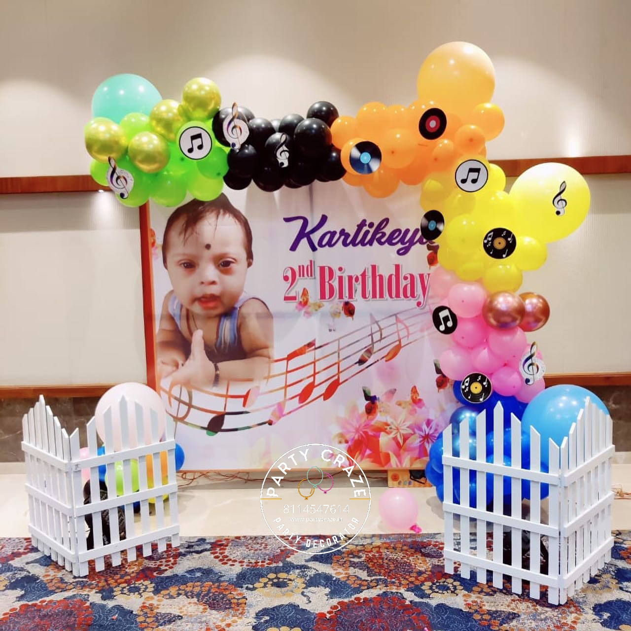 Thematic Square Backdrop